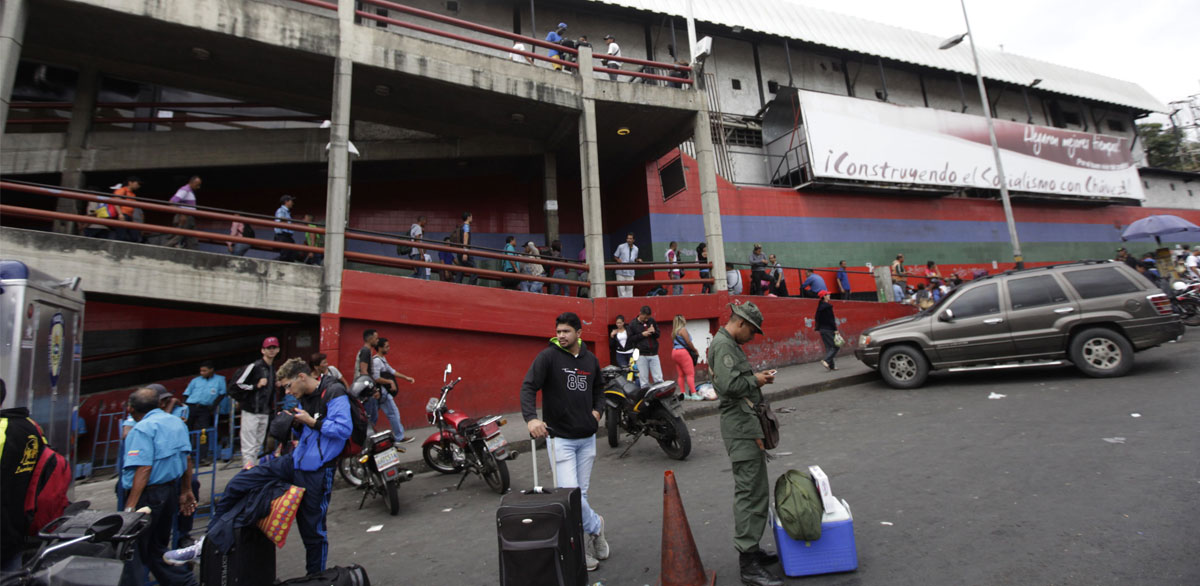 Terminal La Bandera está abierta y operadoras de transporte prestan ...