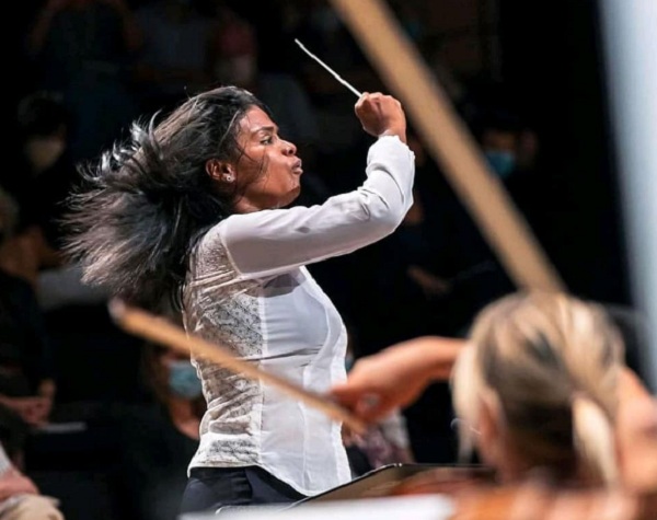 Glass Marcano: Venezolana que dirige Filarmónica de Bruselas